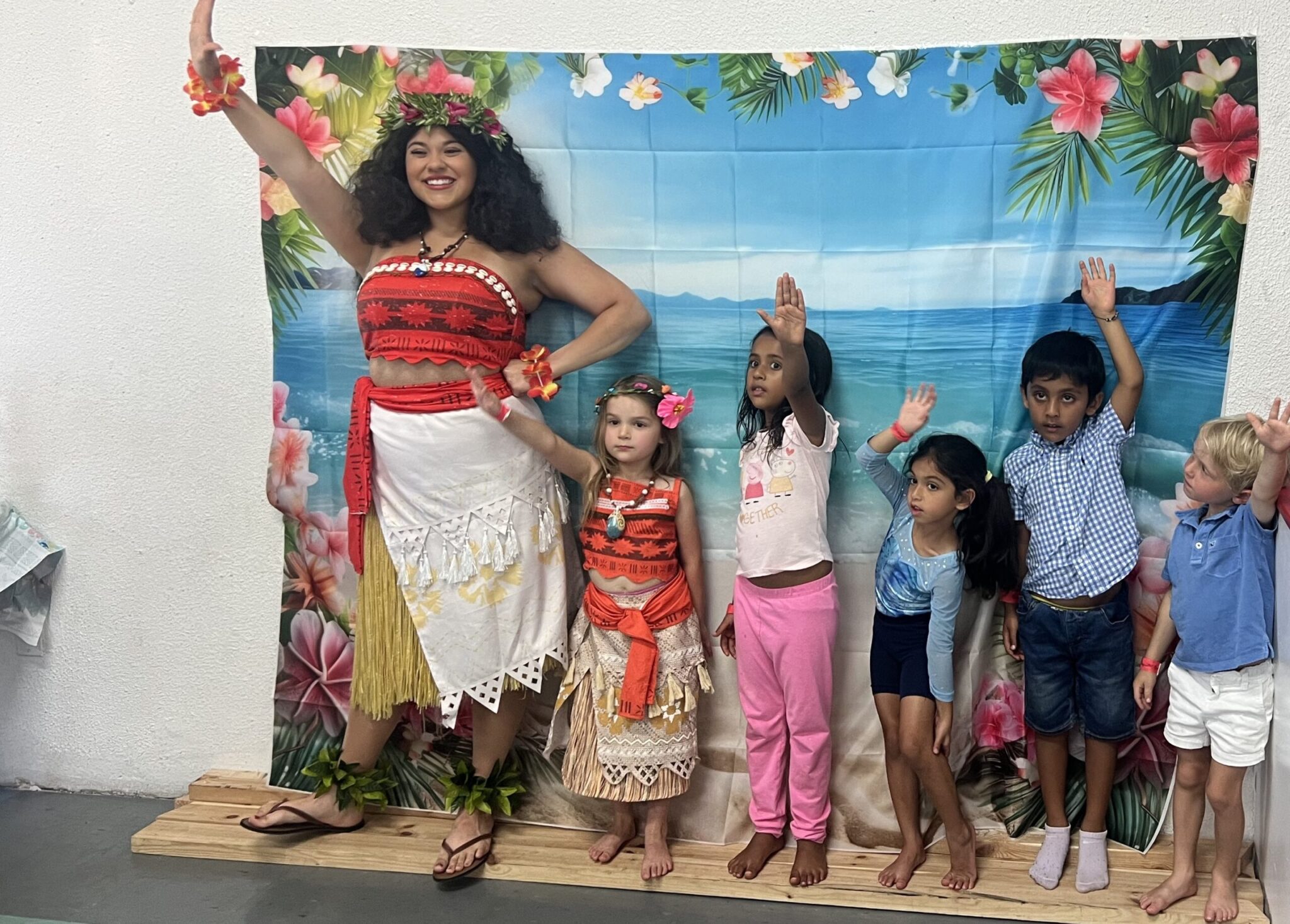 Parties With Character | How to Plan a Royal Princess Party on a Budget ...
